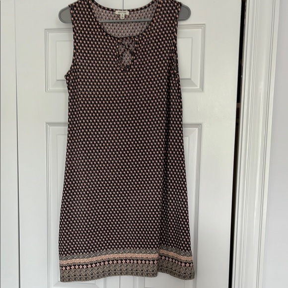 Max Studio | Dresses | Max Studio Black And White Sleeveless Sheath ...